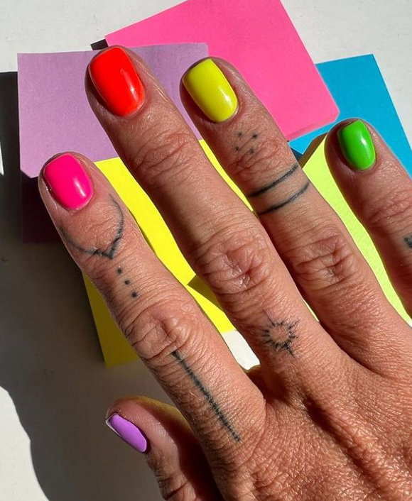 35 Vibrant Neon Nail Designs to Amp Up Your Look