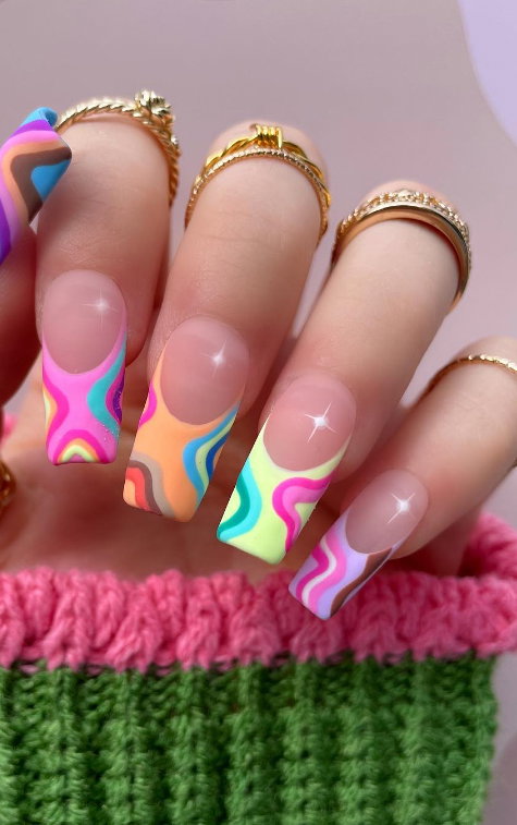 35 Stunning Swirl Nail Designs for a Next Level Mani